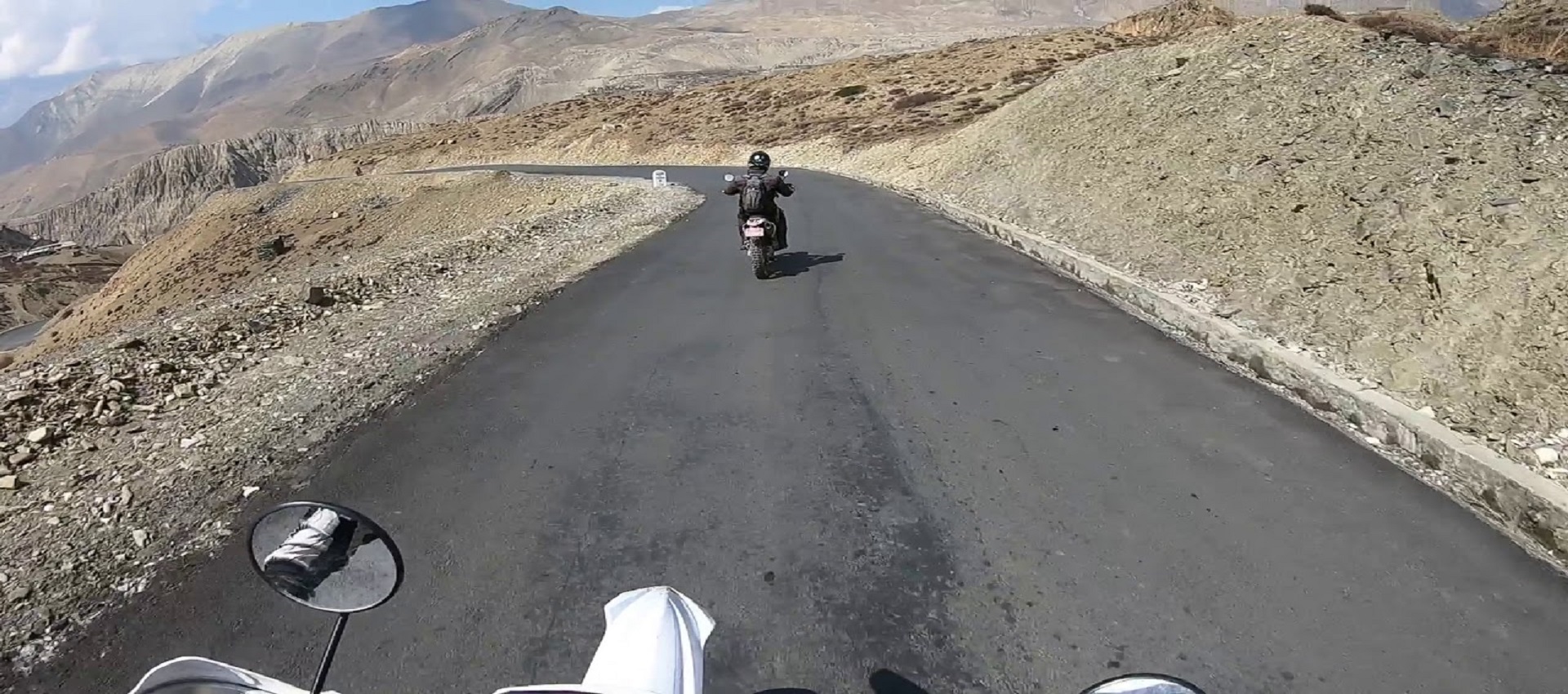 MOTORBIKING IN THE ROOF OF THE WORLD – Asiatic Roads